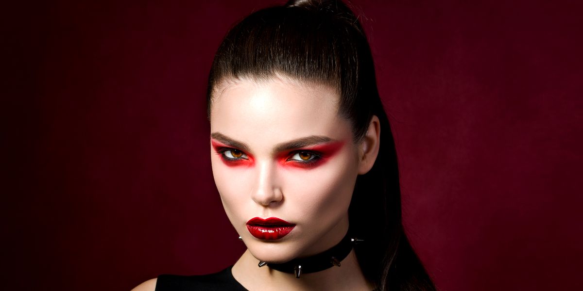 Straight Eyebrows for Goths: How to Create Them & What It Requires